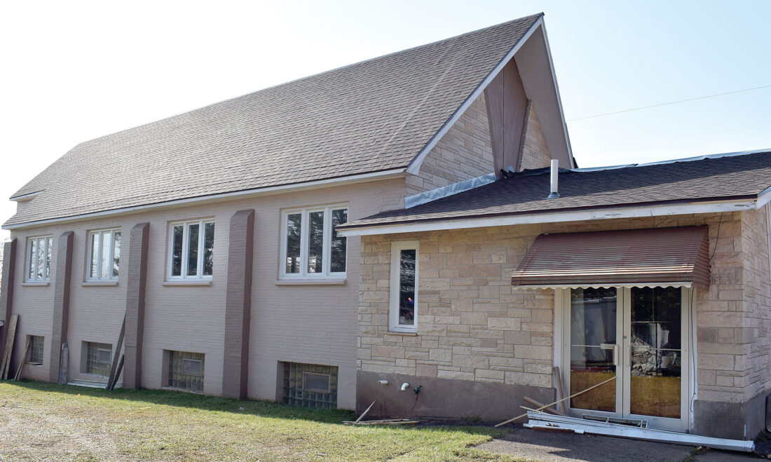 Shingle together: Alpha-Mastodon roofing project succeeds through joint effort | News, Sports ...